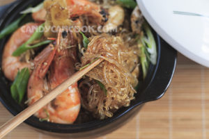 Miến hải sản kiểu Thái (Goong Ob Woonsen) | Candy Can Cook