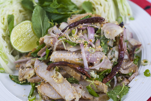 Salad thịt lợn kiểu Thái - Nam Tok Moo | Candy Can Cook